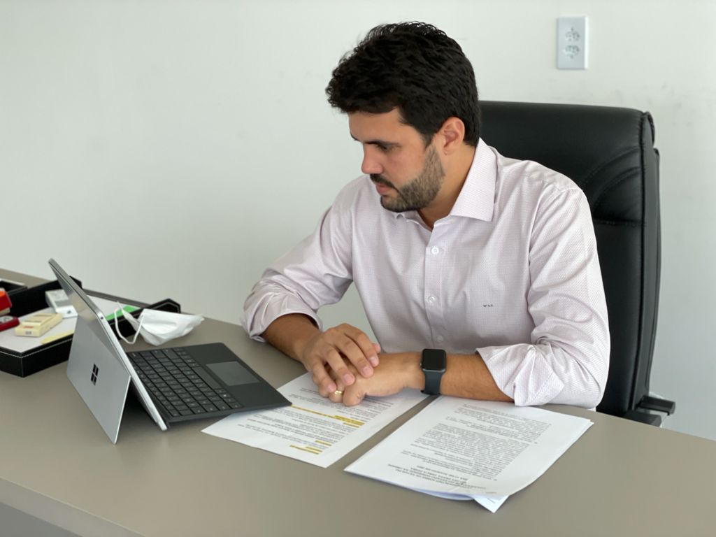 Relator das contas sujas de Ricardo está ‘incomunicável’ - Marcone Ferreira